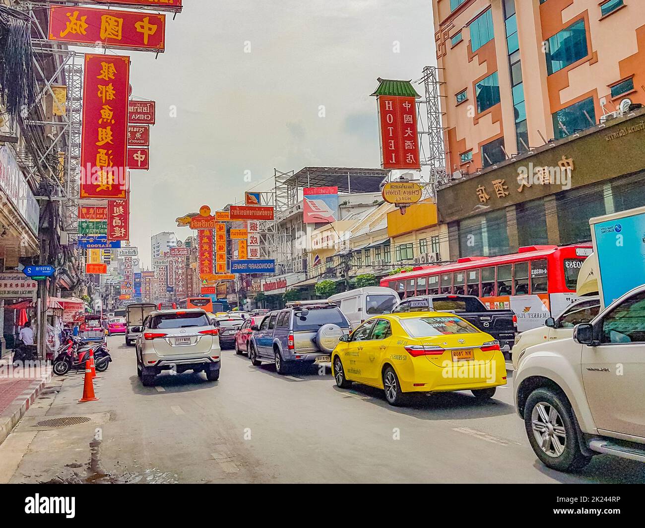 Bangkok Thailand 22. Mai 2018 Heavy traffic in China Town on Yaowarat ...