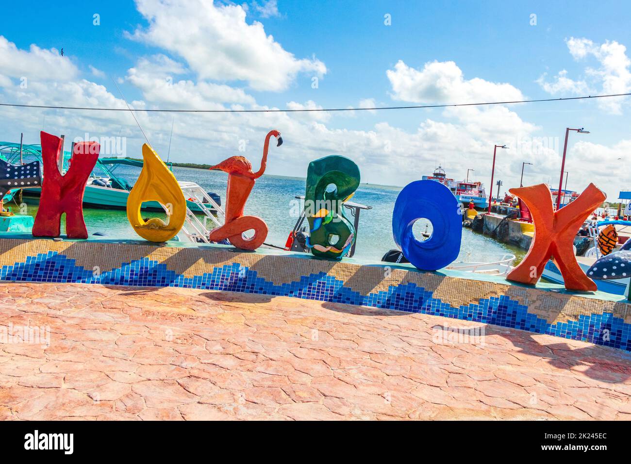 Letras holbox hi-res stock photography and images - Alamy