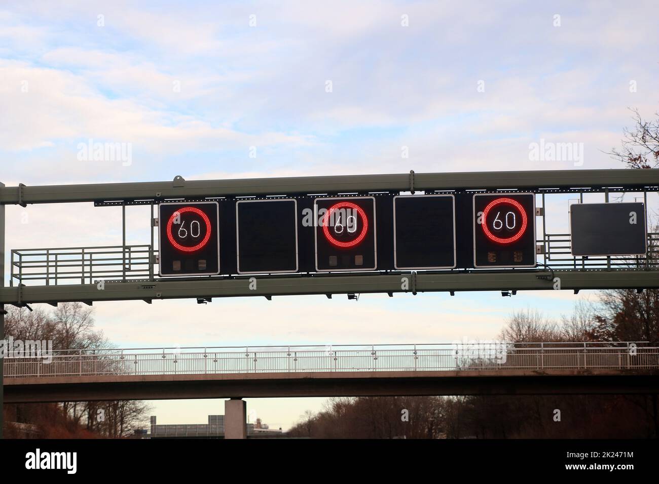 Digitale verkehrszeichen hi-res stock photography and images - Alamy