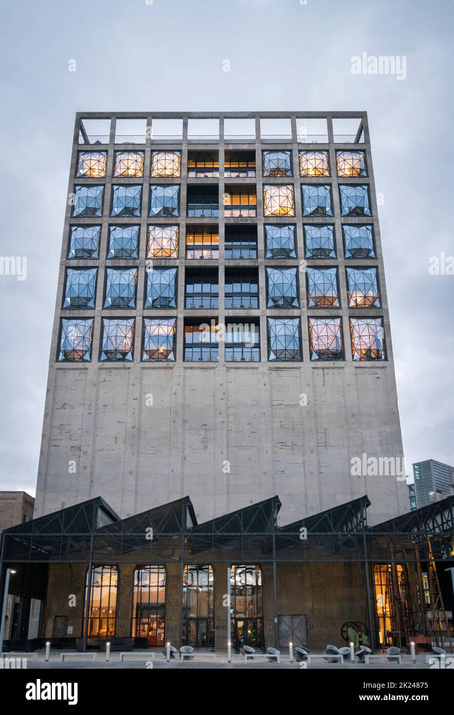 Modern building at Victoria and Alfred Waterfront at dusk, Cape Town ...