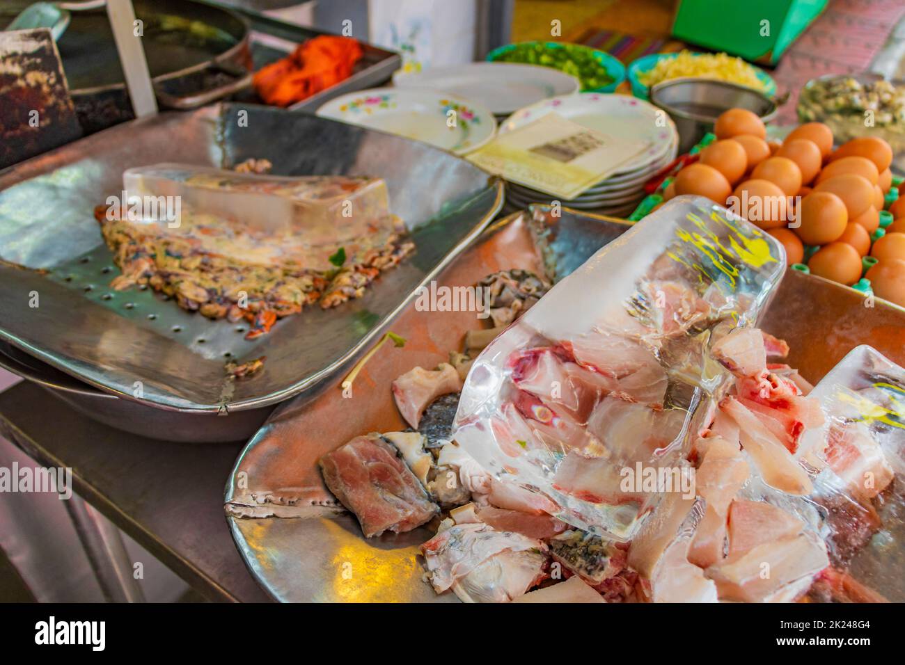 Disgusting unfamiliar Thai food and Chinese cuisine in street food ...