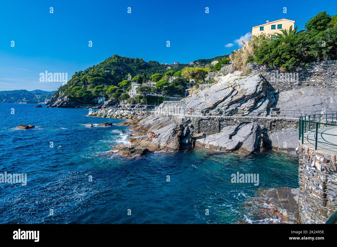 The promede on the cliffs of the village of Zoagli on the Italian ...
