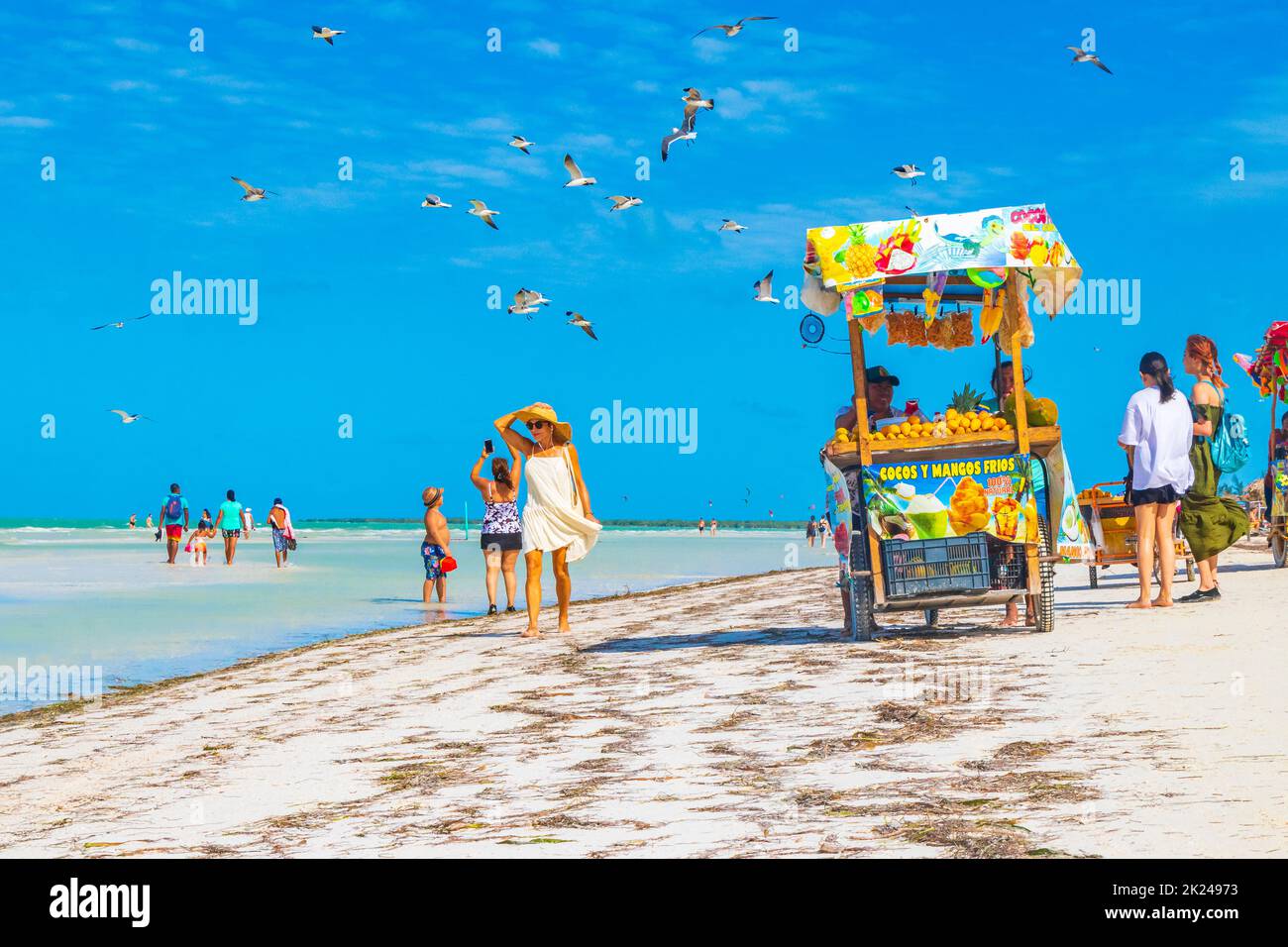 Playa mangoes hi-res stock photography and images - Alamy