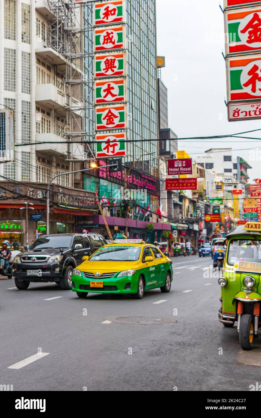 Yaowarat rd china town bangkok hi-res stock photography and images - Alamy