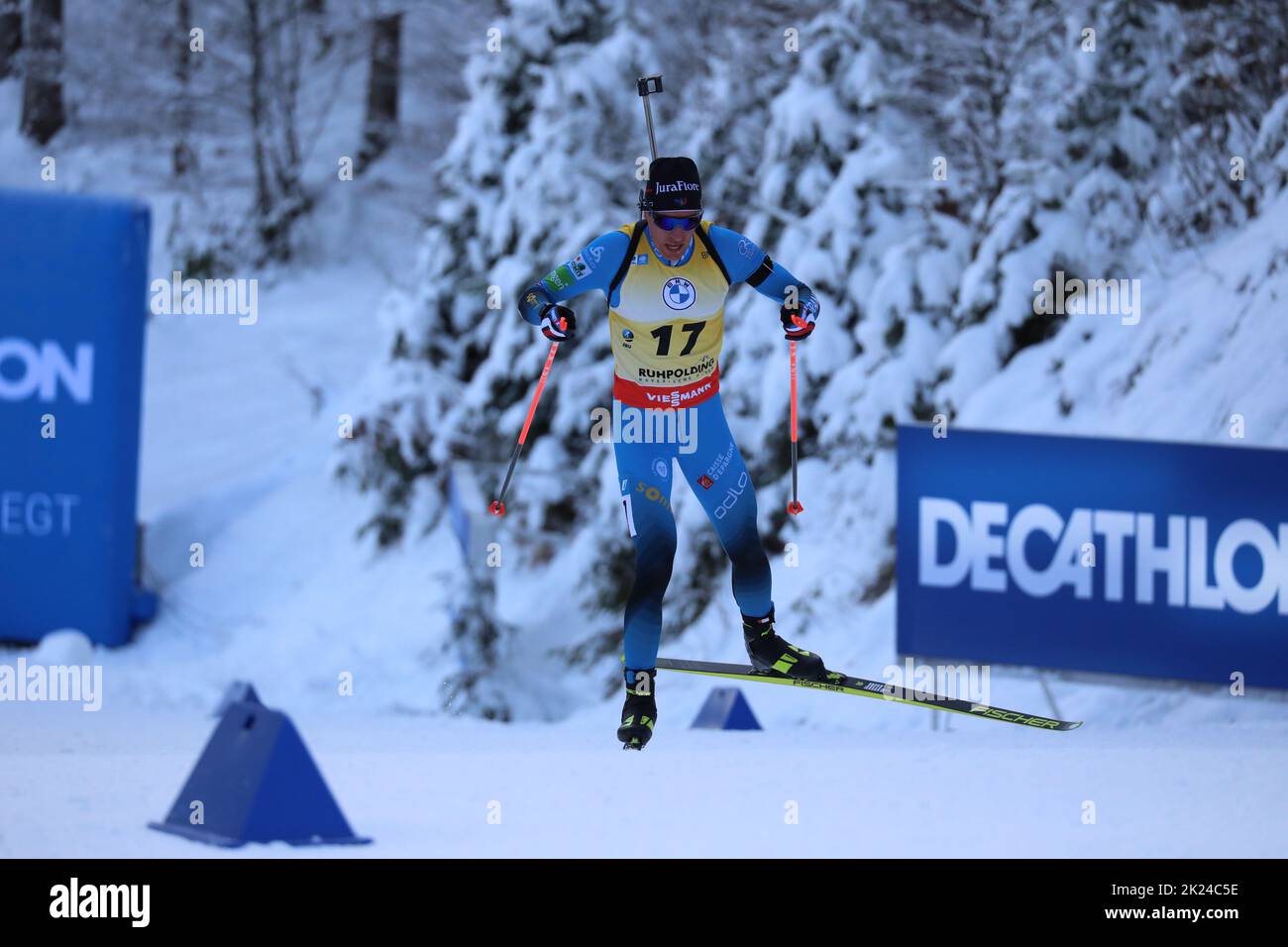Quentin Fillon Maillet (Frankreich / France) skatet zum Sieg beim IBU ...