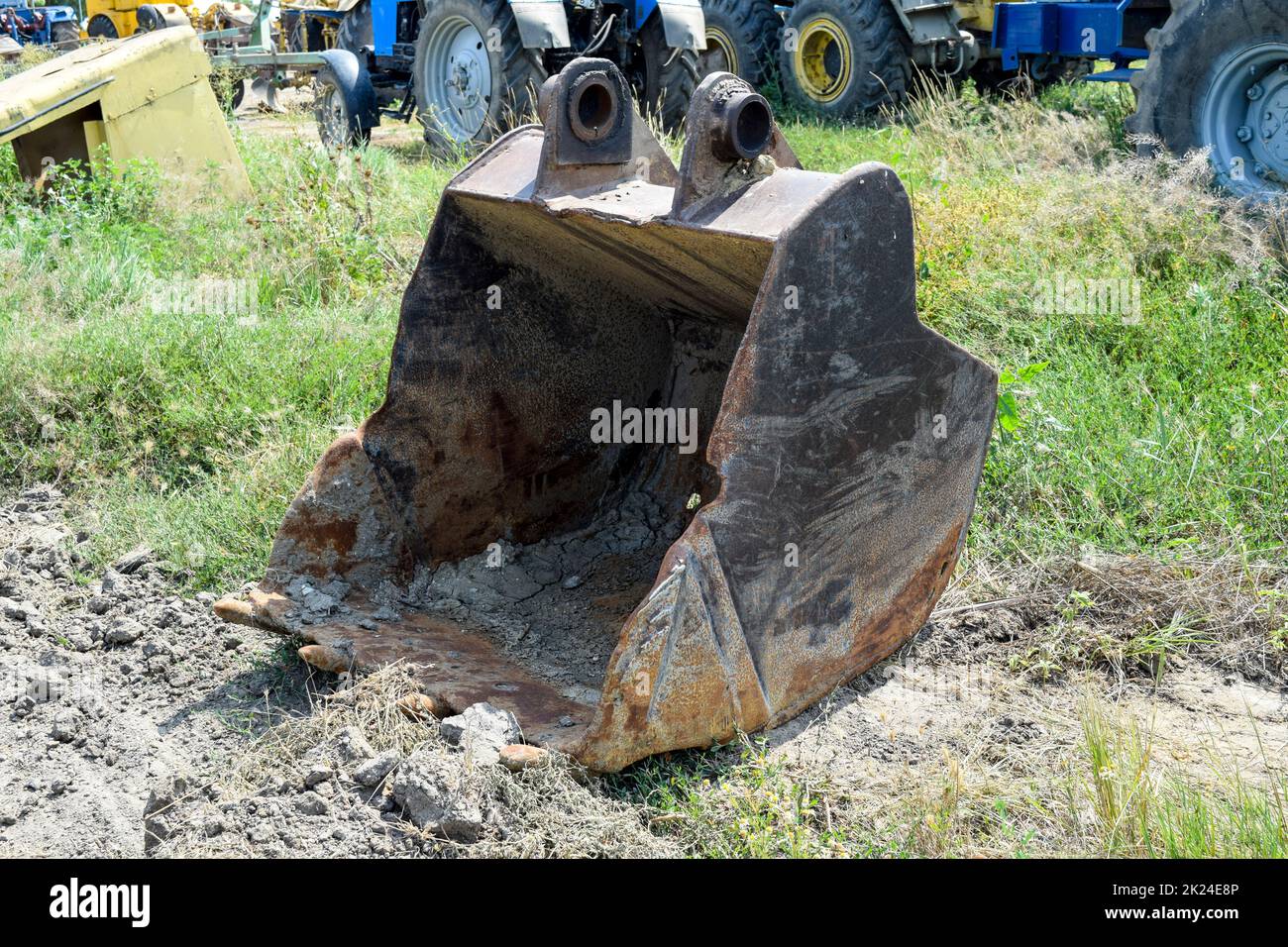 Bulldozer bucket hi-res stock photography and images - Alamy