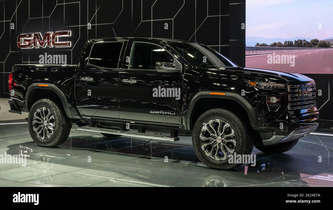 DETROIT, MI/USA - SEPTEMBER 14, 2022: A 2022 GMC Denali Canyon truck at ...