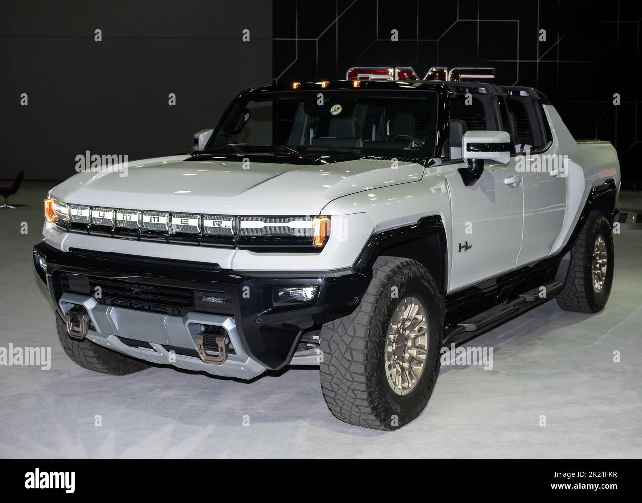 DETROIT, MI/USA - SEPTEMBER 15, 2022: A GMC Hummer EV SUV at the North ...