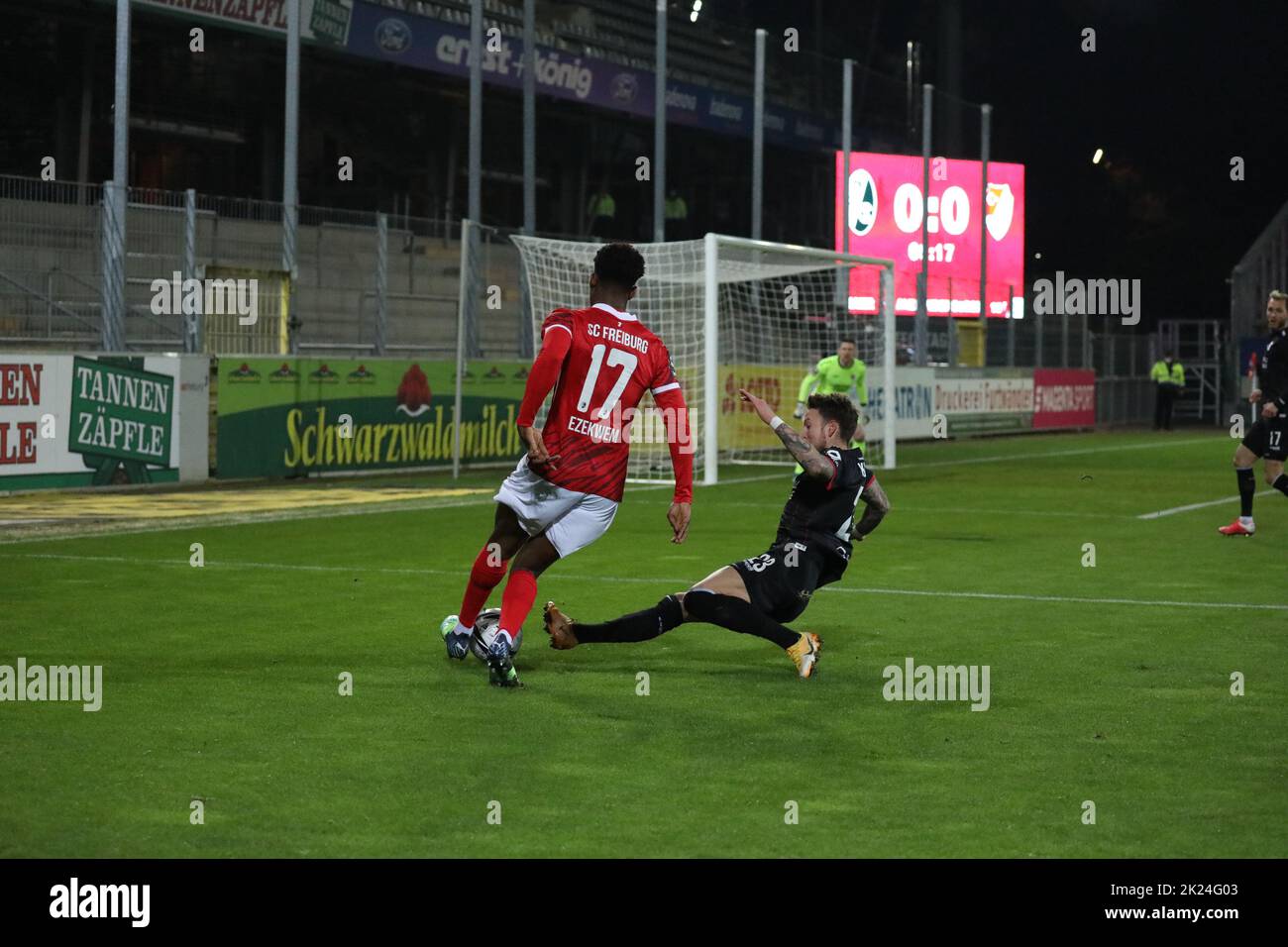 V li im zweikampf moritz kuhn turkgucu munchen hi-res stock photography and images - Alamy