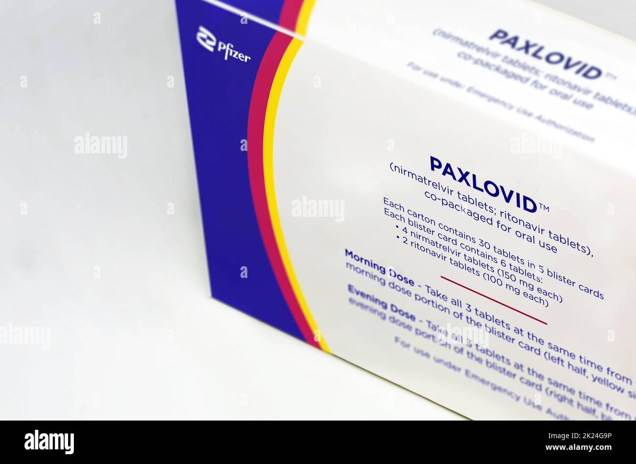 New York, USA, January 2022: Pfizer Covid-19 Paxlovid treatment box ...