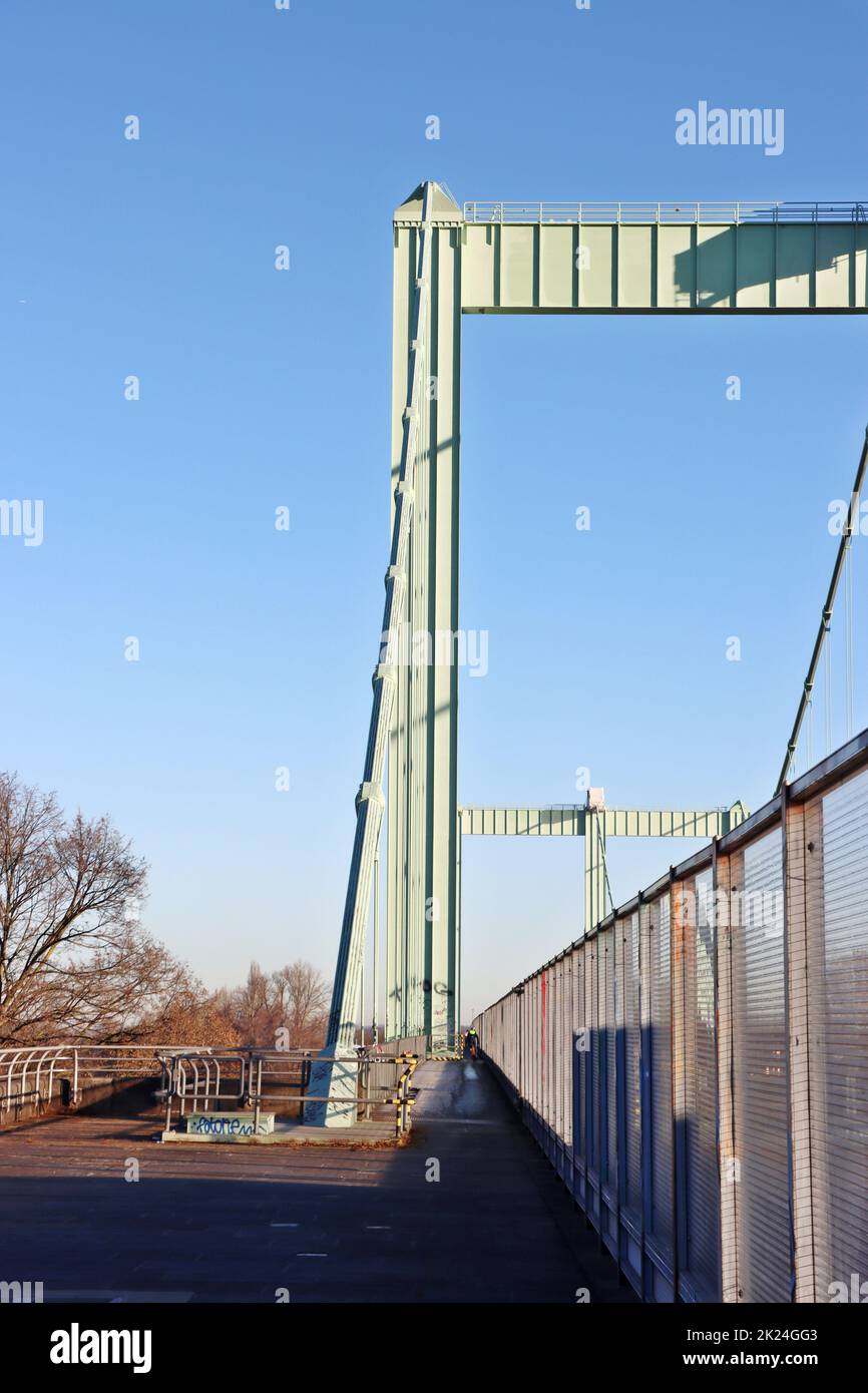 Autobahnbrucke hi-res stock photography and images - Alamy