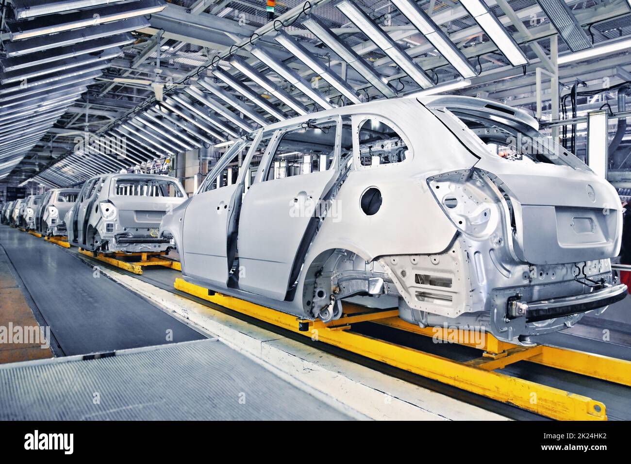 Car automobile automotive skeleton hi-res stock photography and images ...