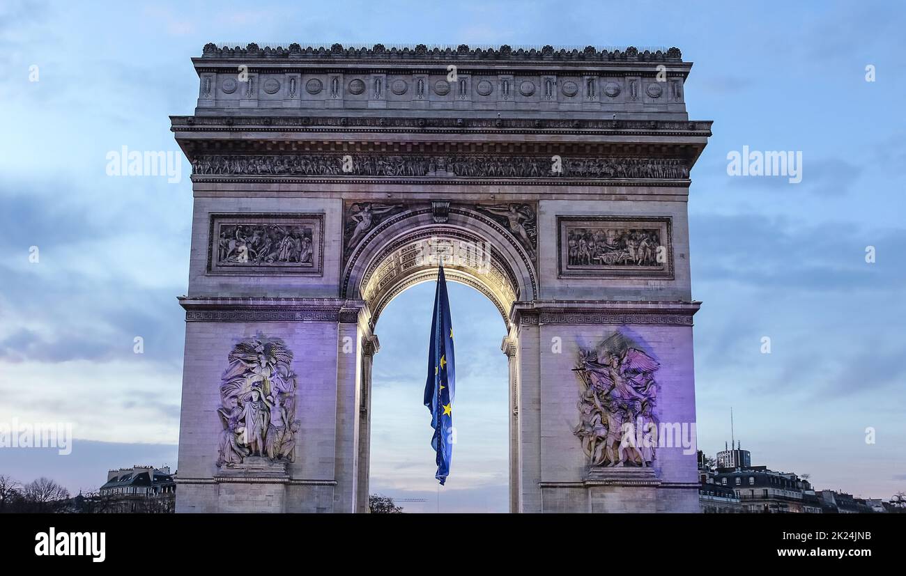 Arch de triumph paris winter hi-res stock photography and images - Alamy