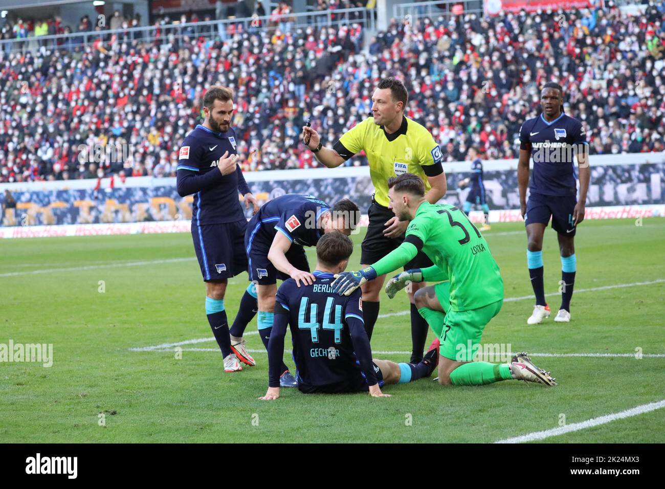 24 sptg sc freiburg hi-res stock photography and images - Alamy