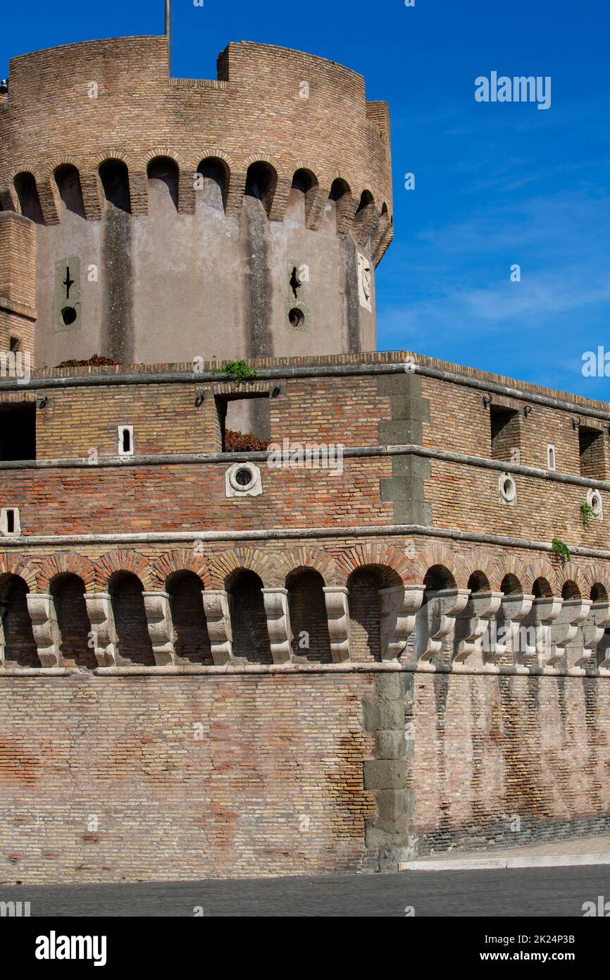 Cylindrical building hi-res stock photography and images - Alamy