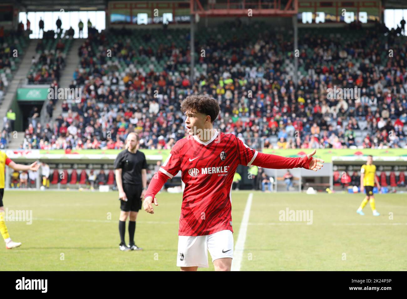 Mika baur sc freiburg hi-res stock photography and images - Alamy