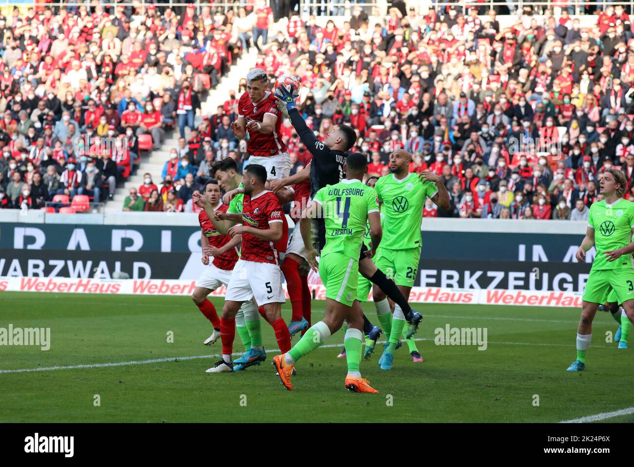 Torwart pavao pervan vfl wolfsburg hi-res stock photography and images ...