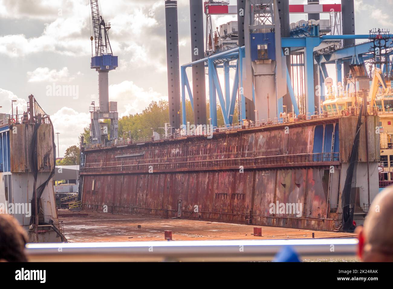 Amsterdam, Nederland - September, 2022: Cargo ship with containers ...