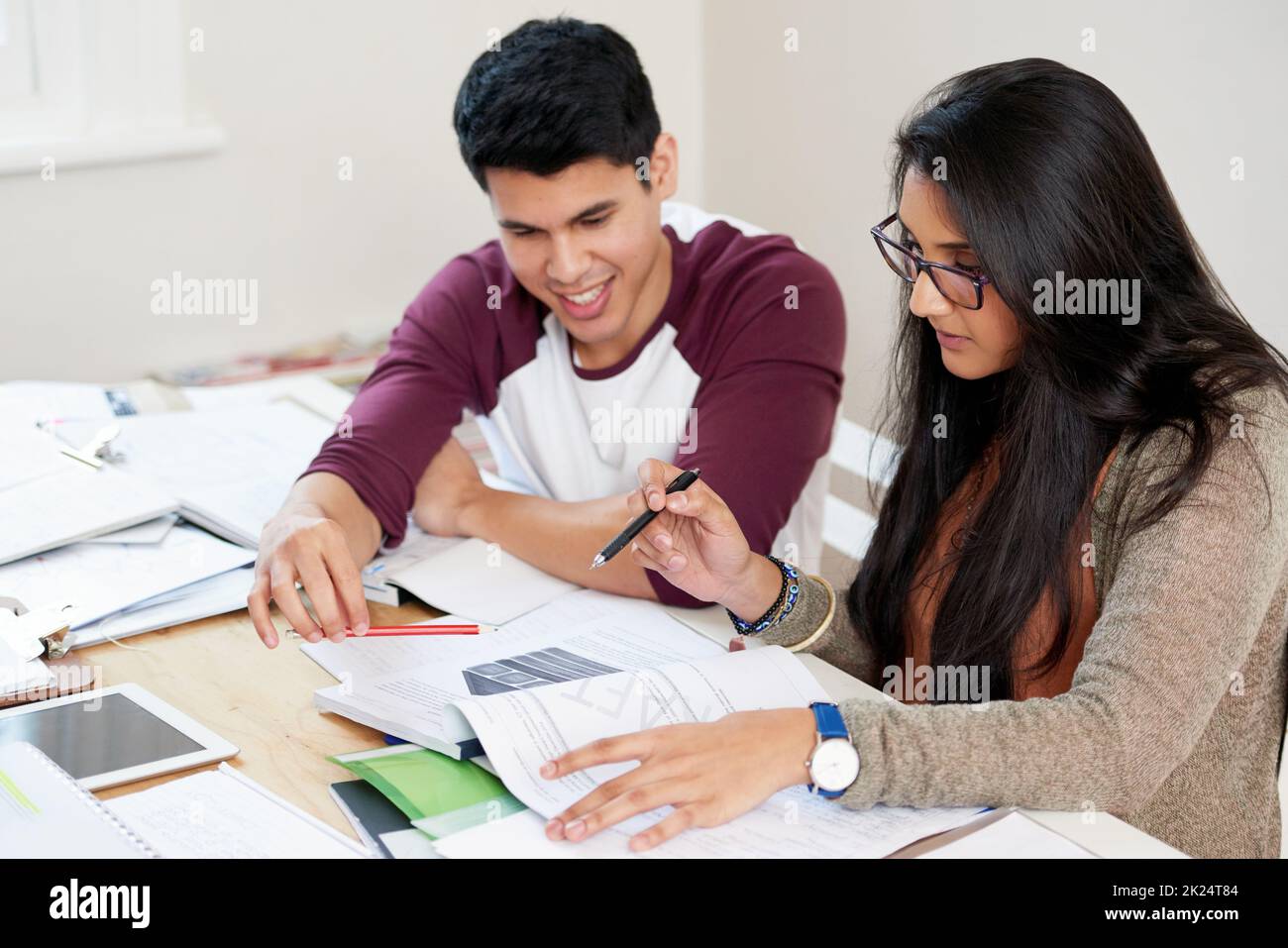 Friend study hi-res stock photography and images - Alamy