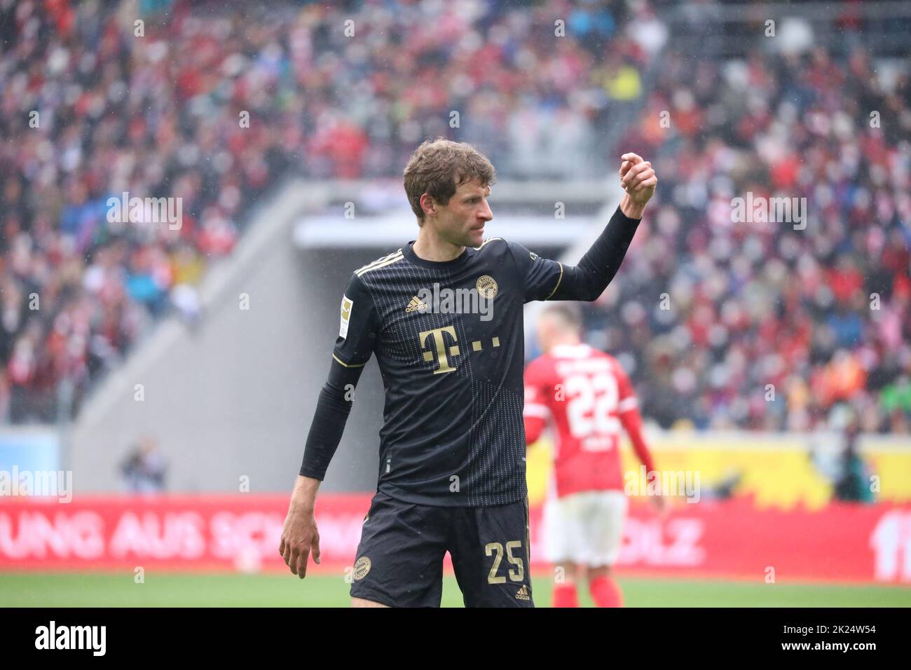 Thomas muller fc bayern münchen hi-res stock photography and images - Alamy