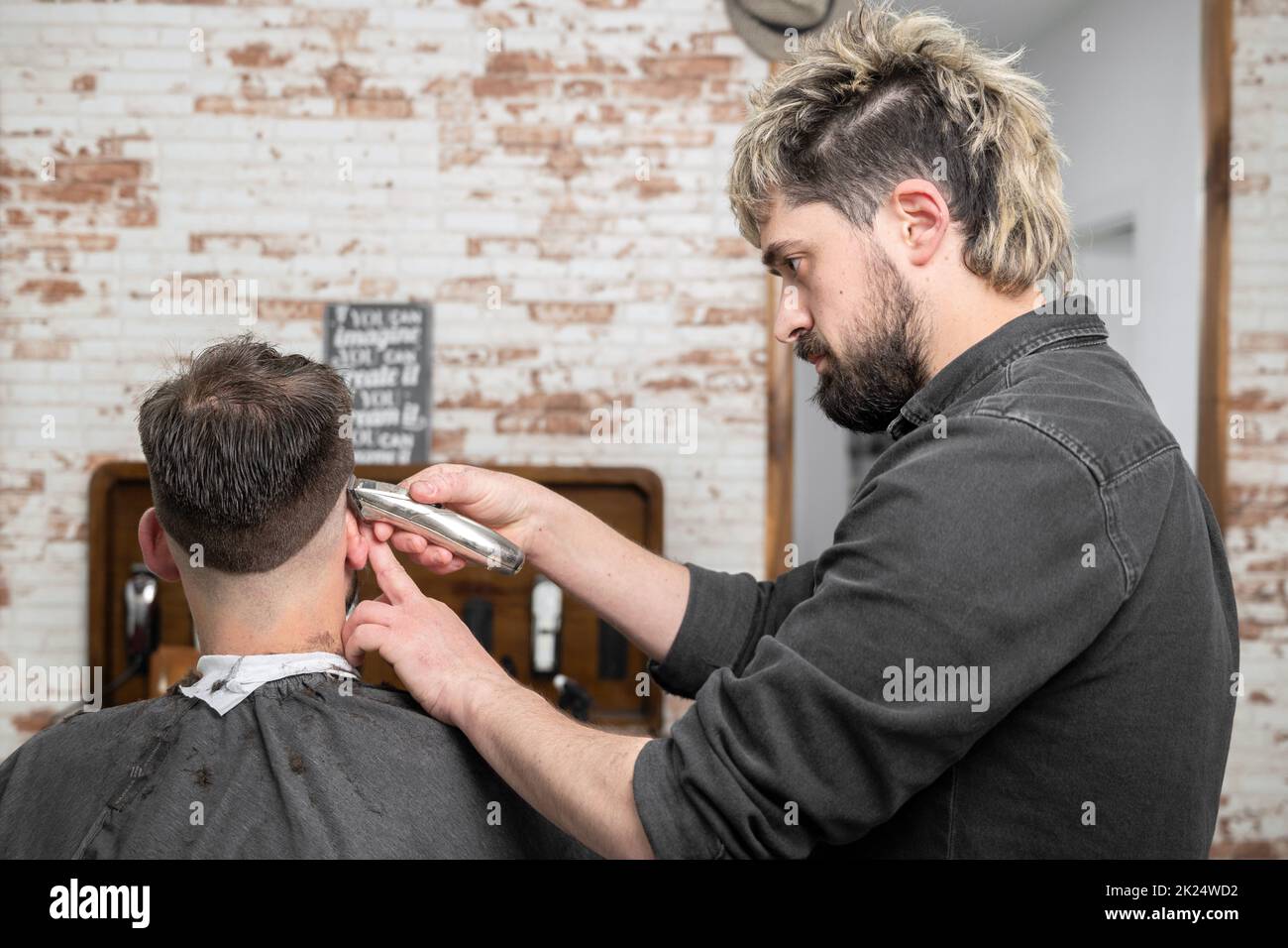 Quality barber service hi-res stock photography and images - Alamy