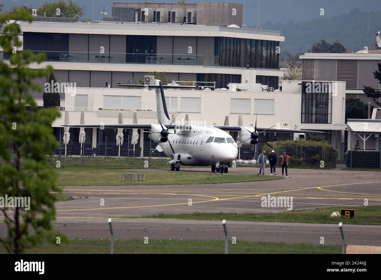 Passagierflugzeug vom typ dornier do 326 hi-res stock photography and ...