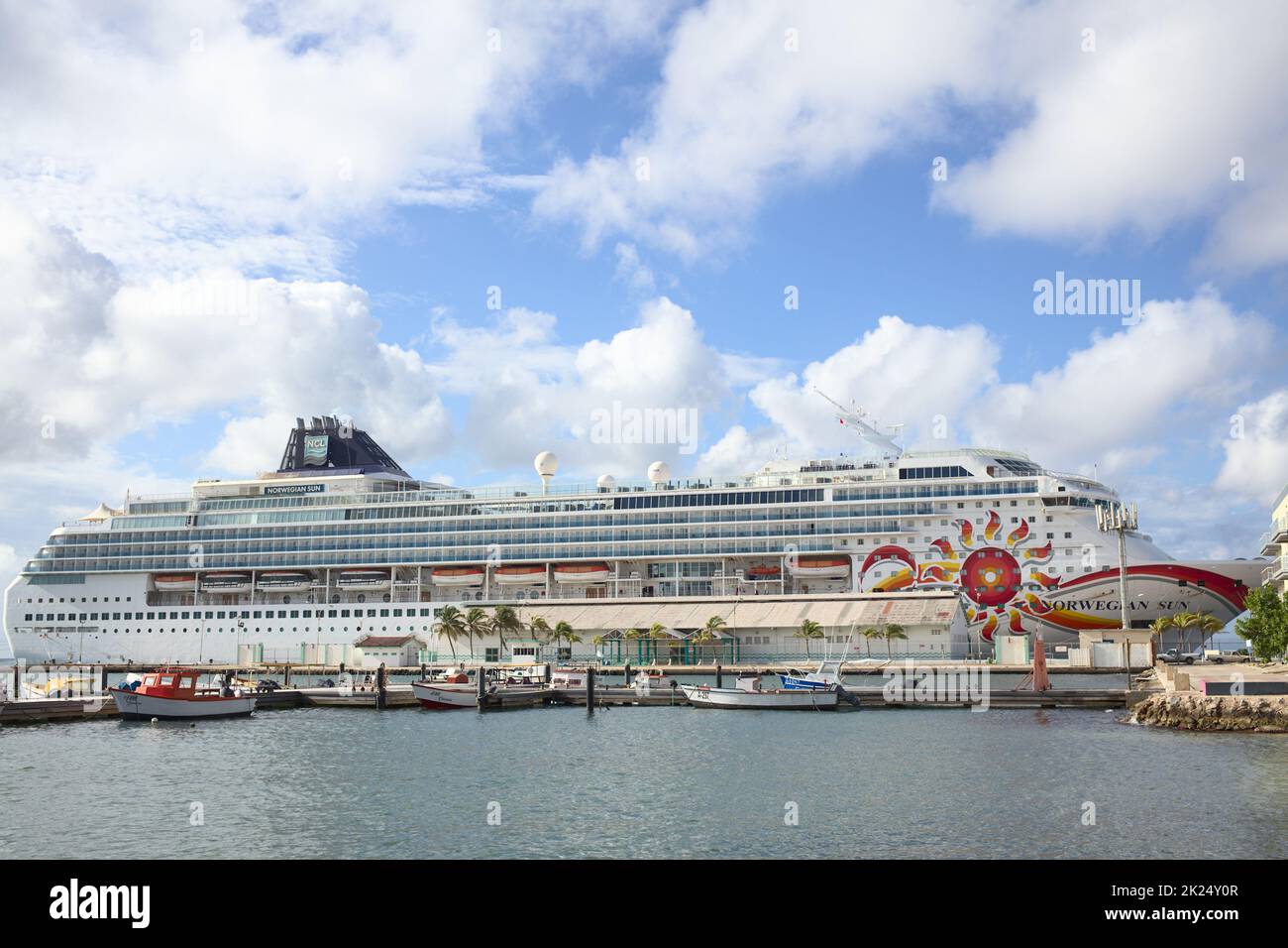 ORANJESTAD, ARUBA - DECEMBER 14, 2020: The Norwegian Sun cruise ship of ...