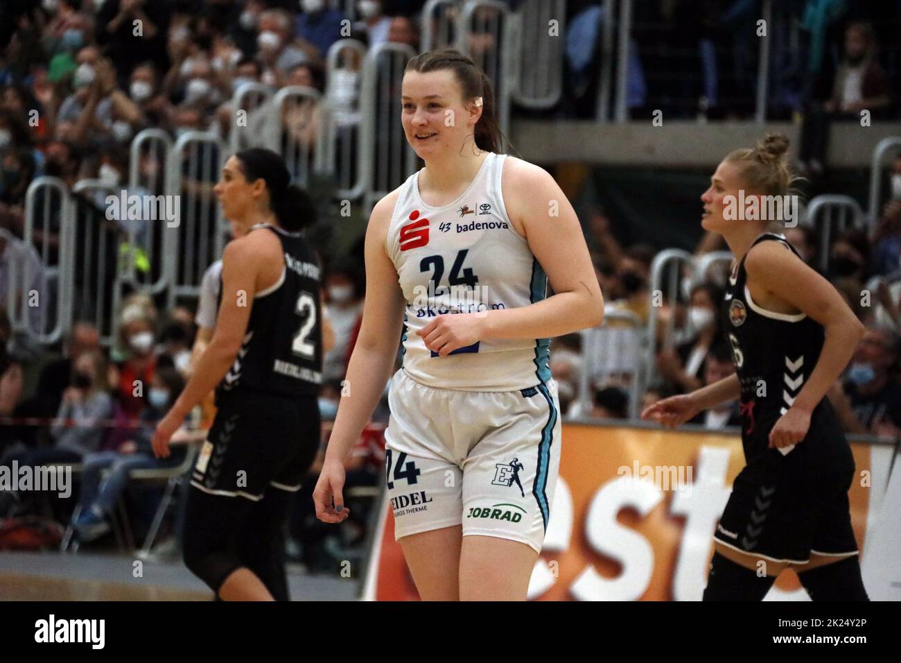 Lina sontag usc eisvogel freiburg hi-res stock photography and images ...