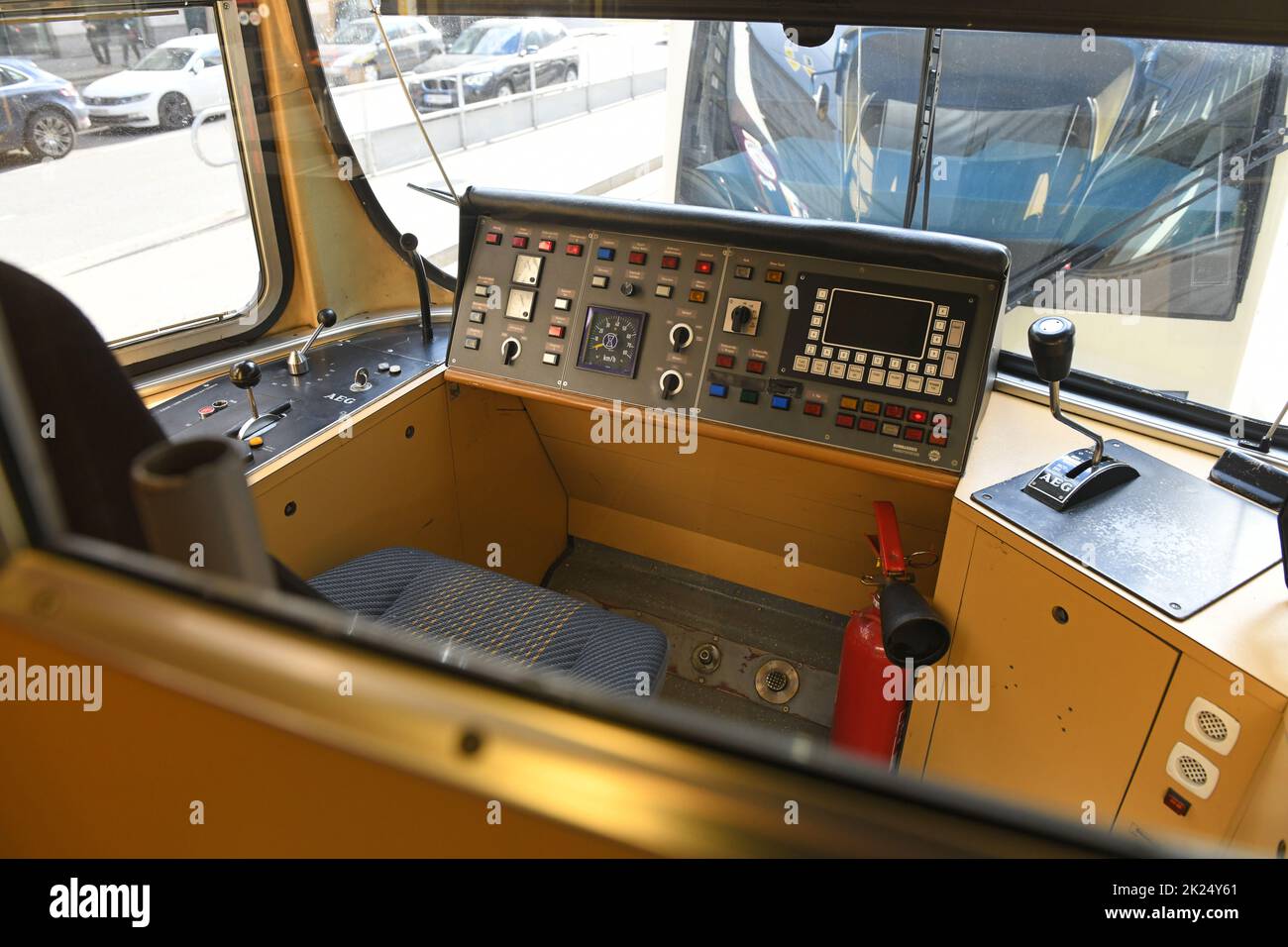 Lokalbahn Wien-Baden (Badner Bahn), Niederösterreich, Wien - Local ...