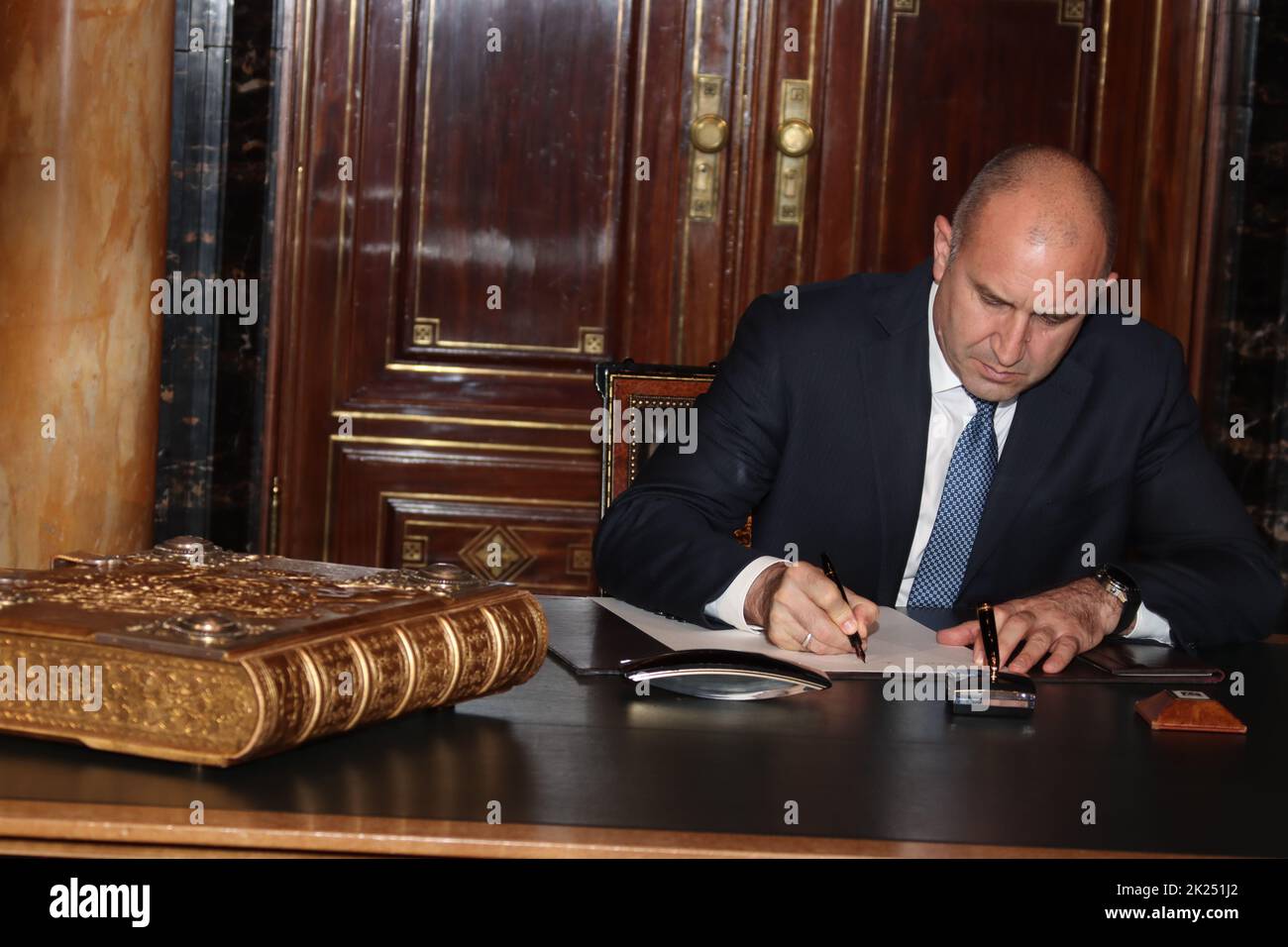 Rumen Radew, Hamburgs Erster Buergermeister Dr. Peter Tschentscher ...
