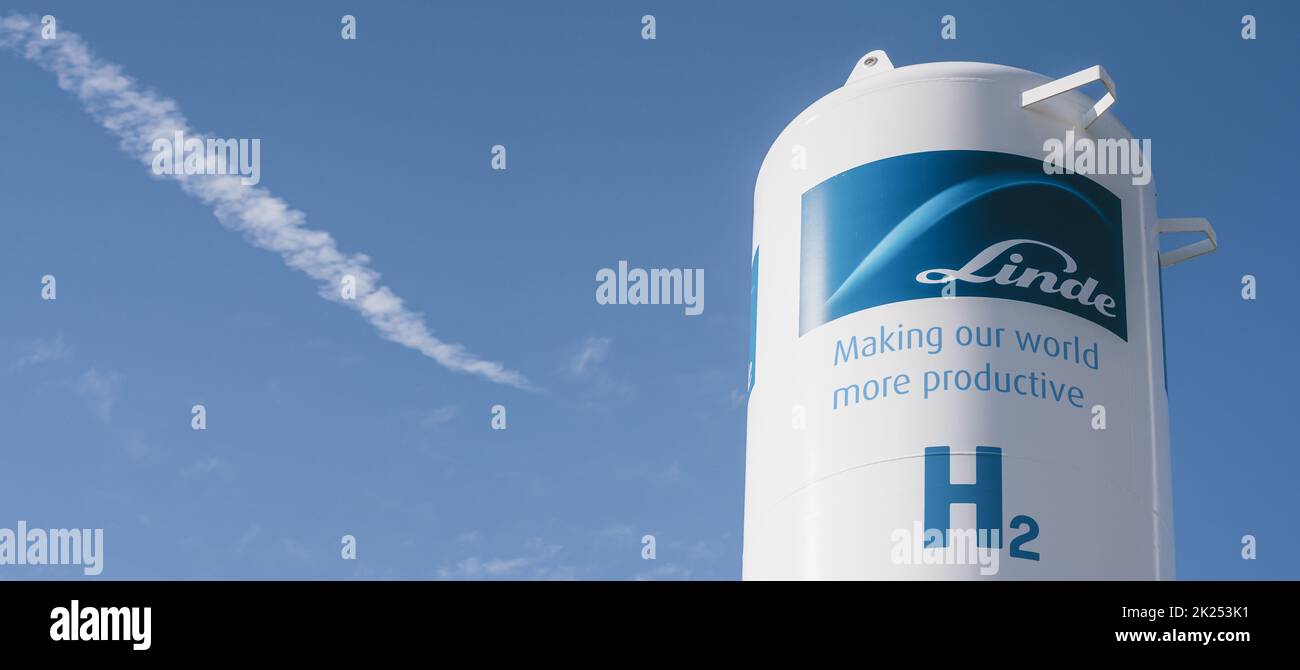 Hydrogen storage tank hi-res stock photography and images - Alamy