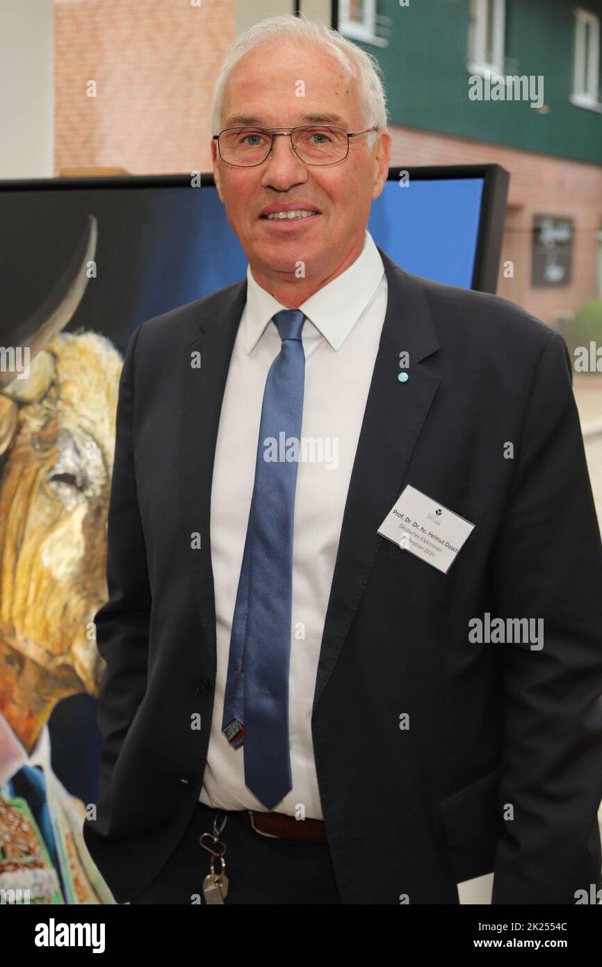 Prof. Dr. Dr. hc. Helmut Dosch, Vorsitzender des Direktoriums DESY ...