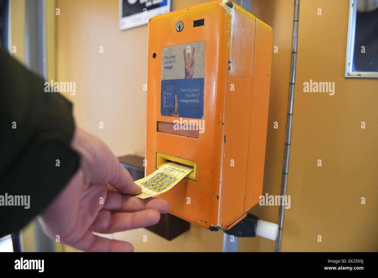 Lokalbahn Wien-Baden (Badner Bahn), Niederösterreich, Wien - Local ...