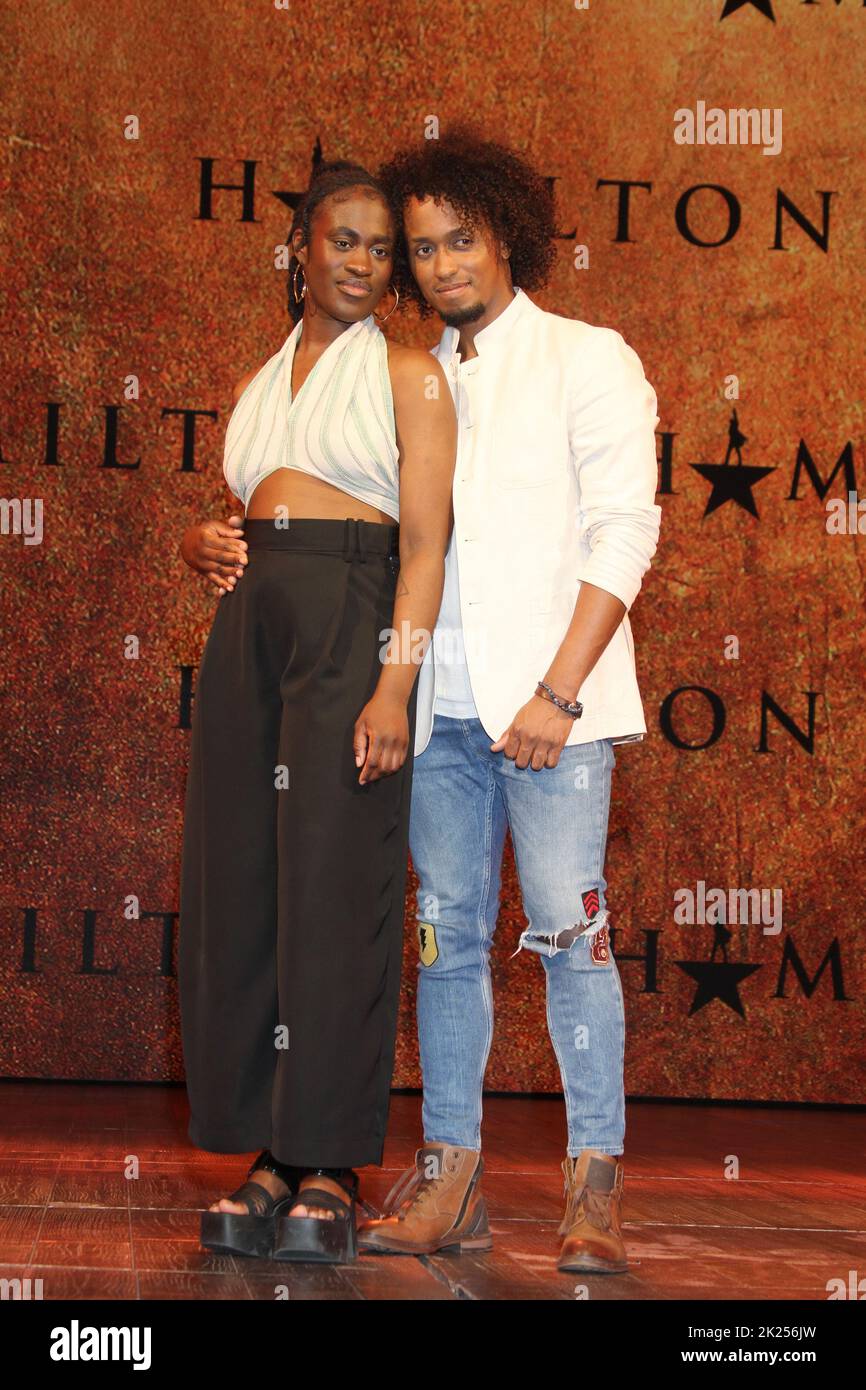 Ivy Quainoo (Eliza Hamilton), Benet Monteiro (Alexander Hamilton ...