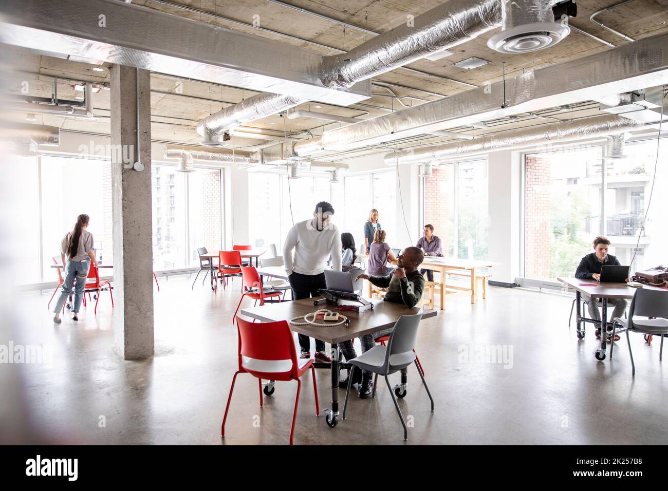 Meetings multiethnic hi-res stock photography and images - Alamy