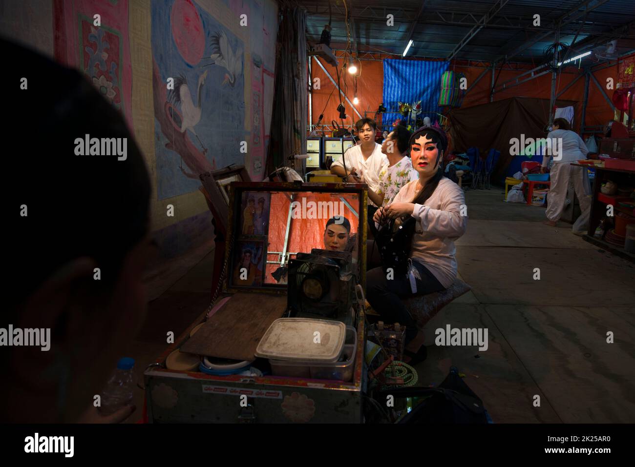 Chinese Opera performing art Stock Photo - Alamy