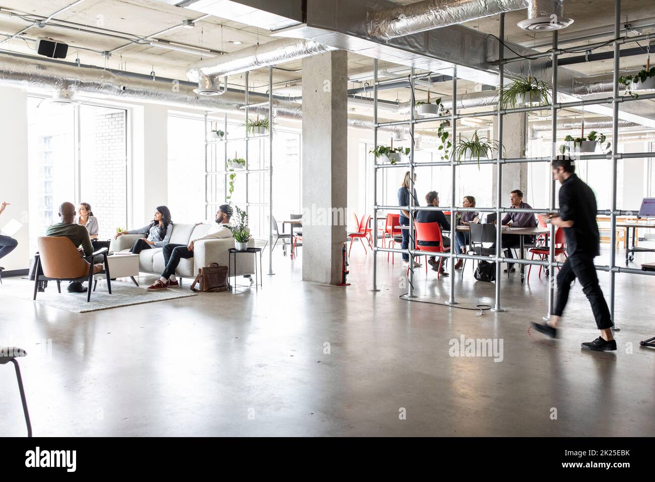 Small meeting areas hi-res stock photography and images - Alamy