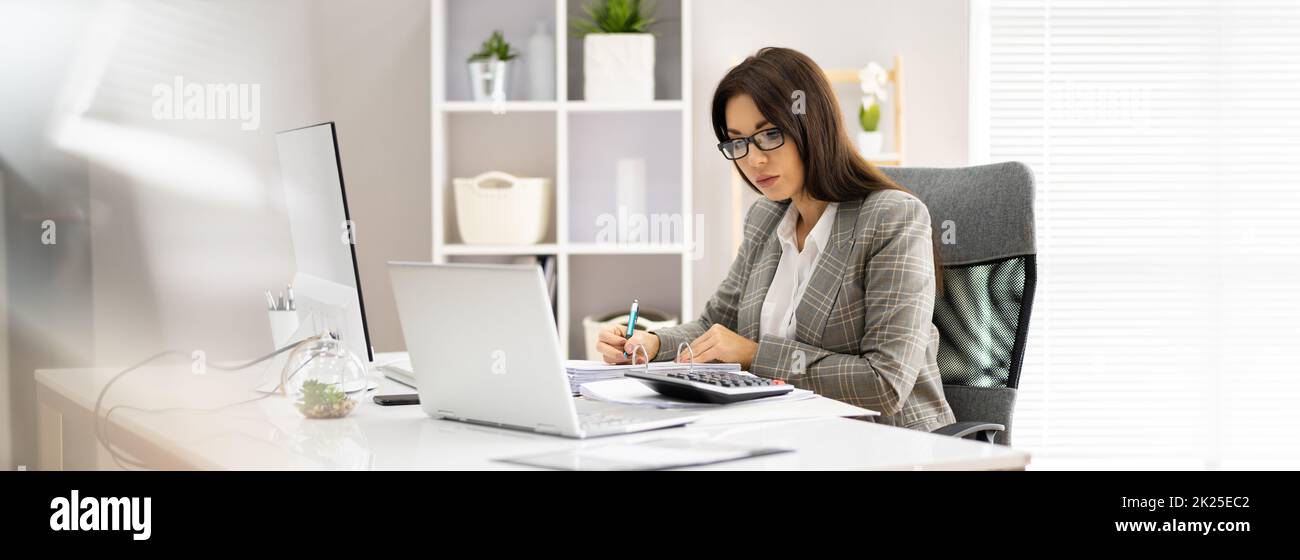 Bookkeeper work hi-res stock photography and images - Alamy