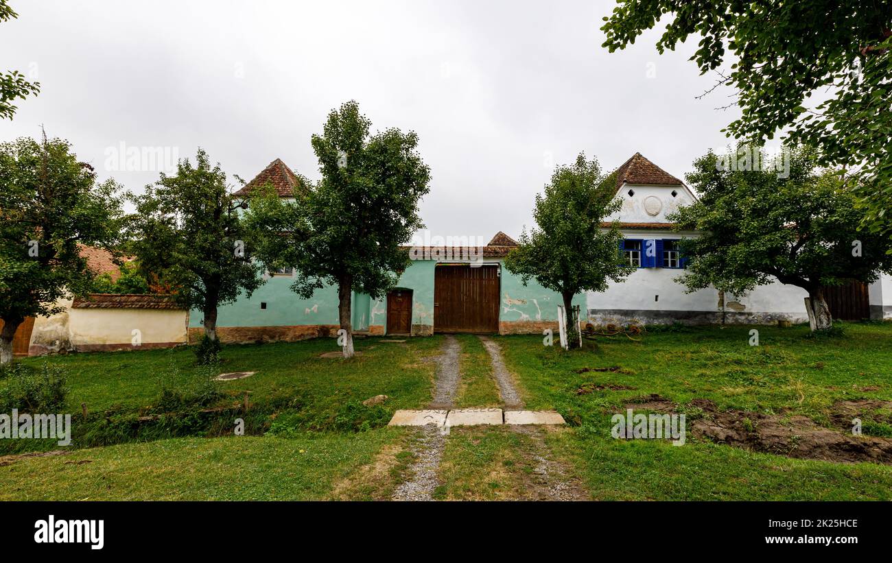 Farm house romania hi-res stock photography and images - Alamy