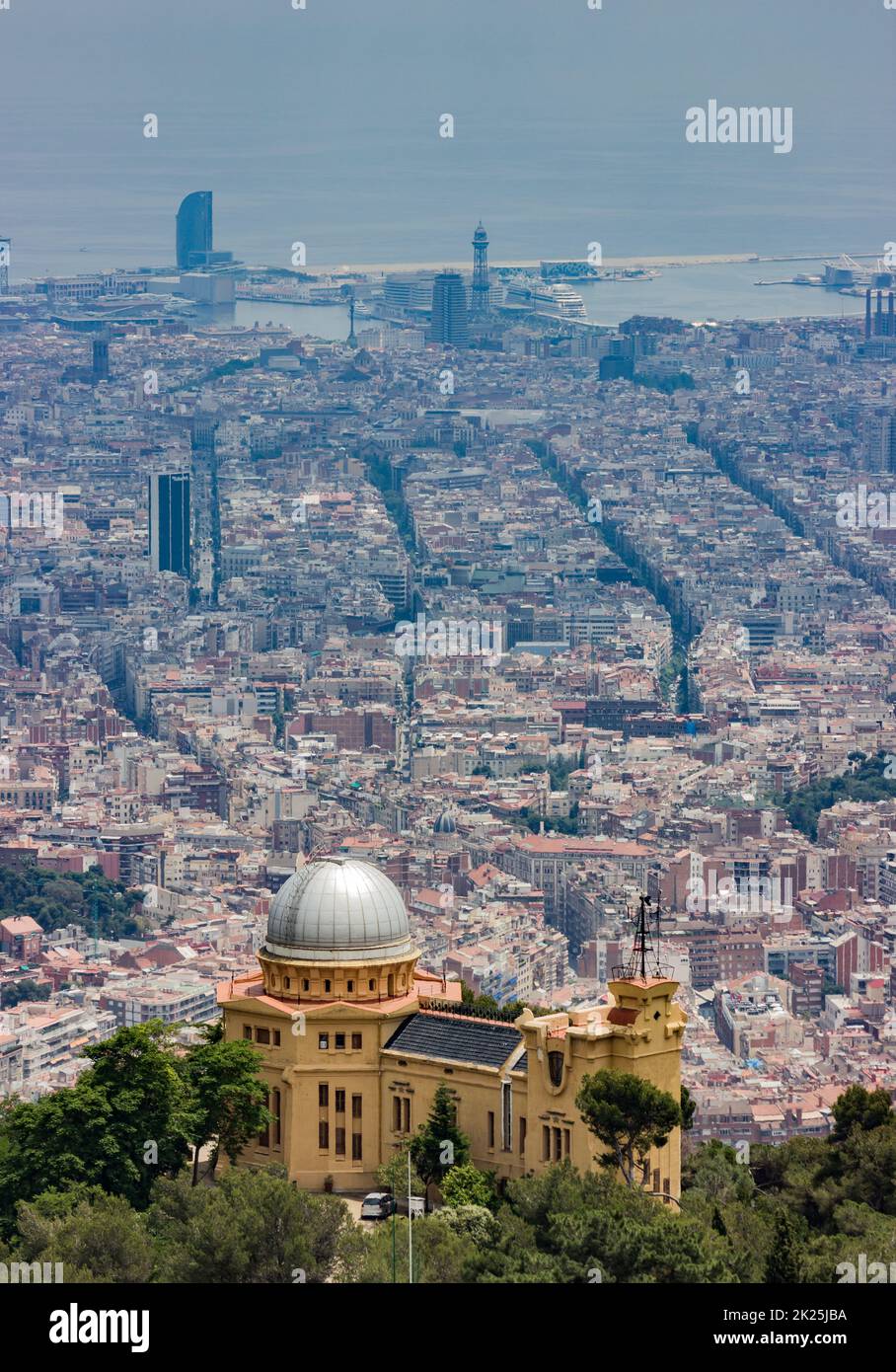Fabra observatory telescope hi-res stock photography and images - Alamy