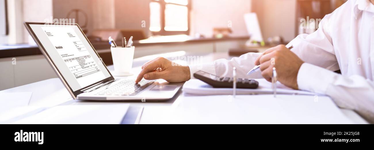 Digital Invoice Accounting Stock Photo - Alamy