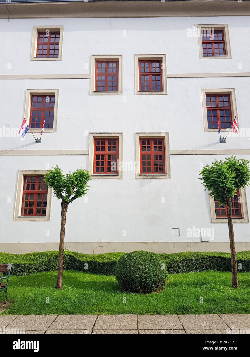 Flags building facade hi-res stock photography and images - Alamy
