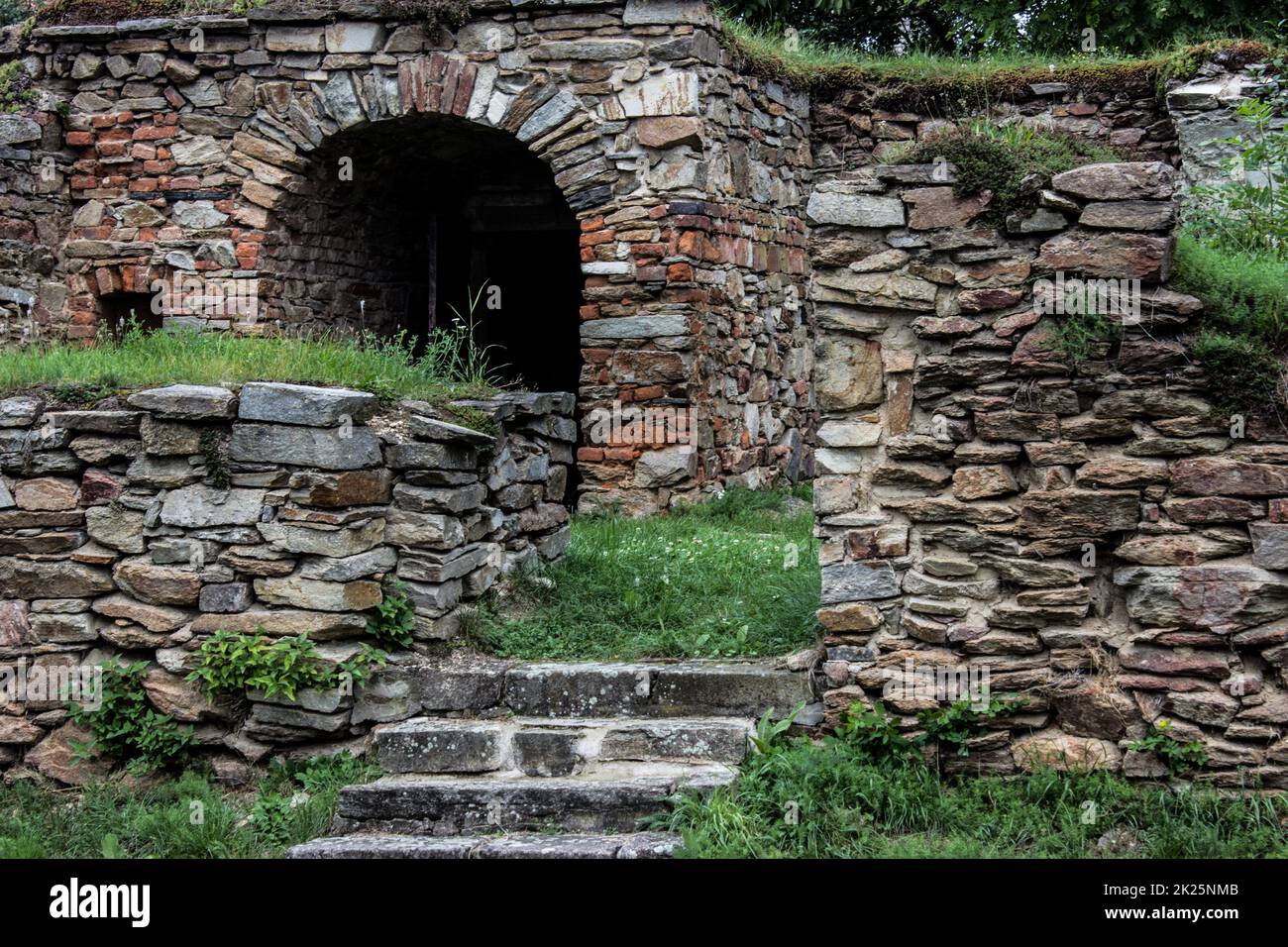 Fortress with a scenic background hi-res stock photography and images ...