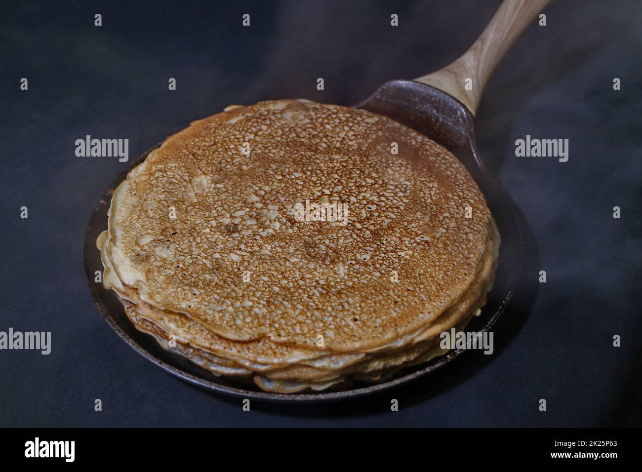 Fresh fried pancakes close hi-res stock photography and images - Alamy
