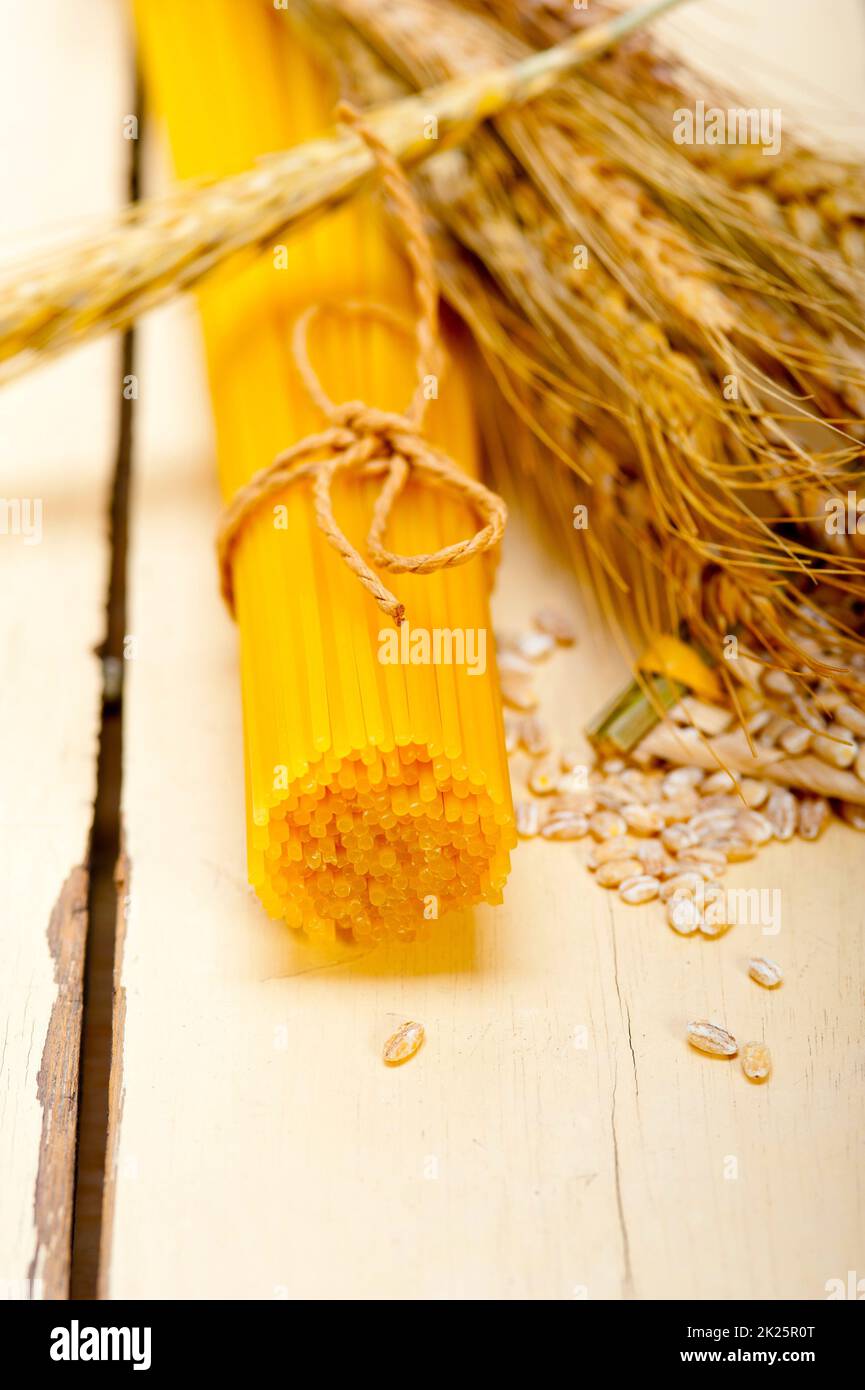 organic Raw italian pasta and durum wheat Stock Photo - Alamy