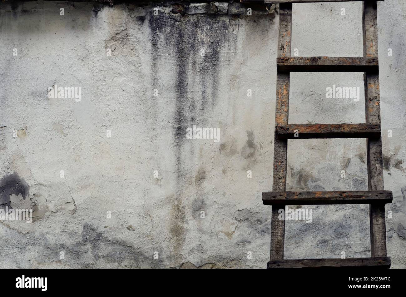 Stone steps and ladders hi-res stock photography and images - Alamy