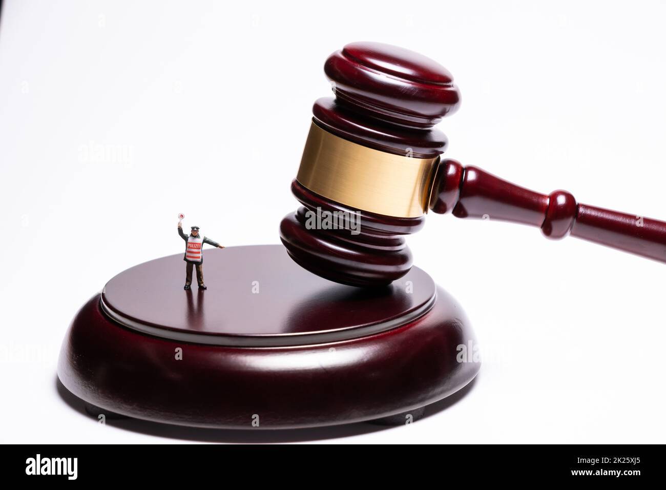 Judges stands hi-res stock photography and images - Alamy