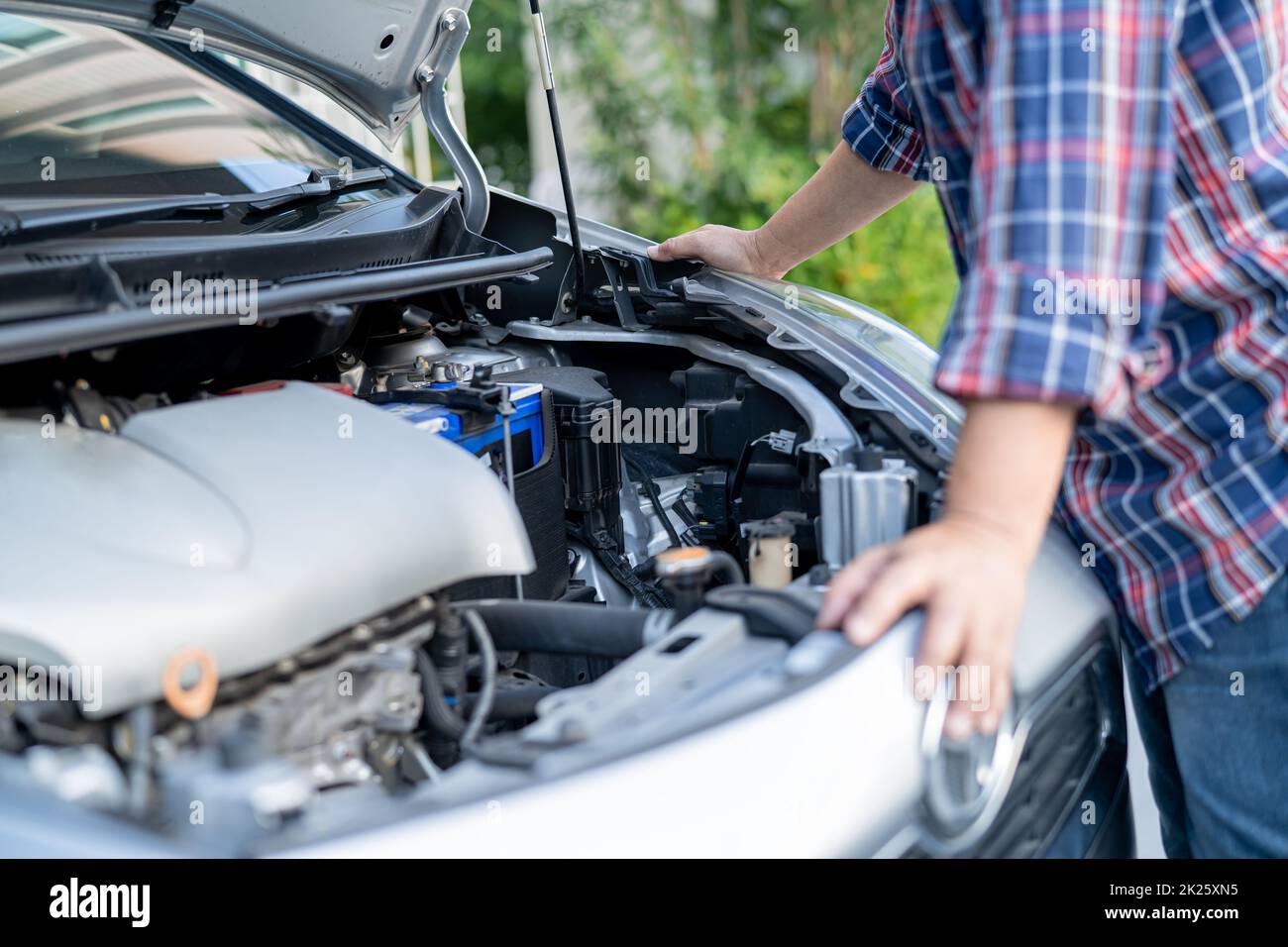 Classic car engine oil system hi-res stock photography and images - Alamy