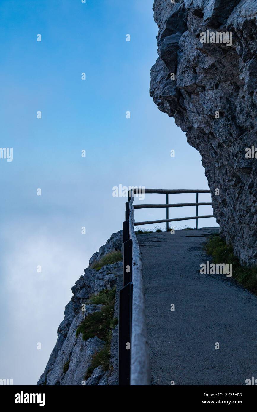 Mount precipice hi-res stock photography and images - Alamy