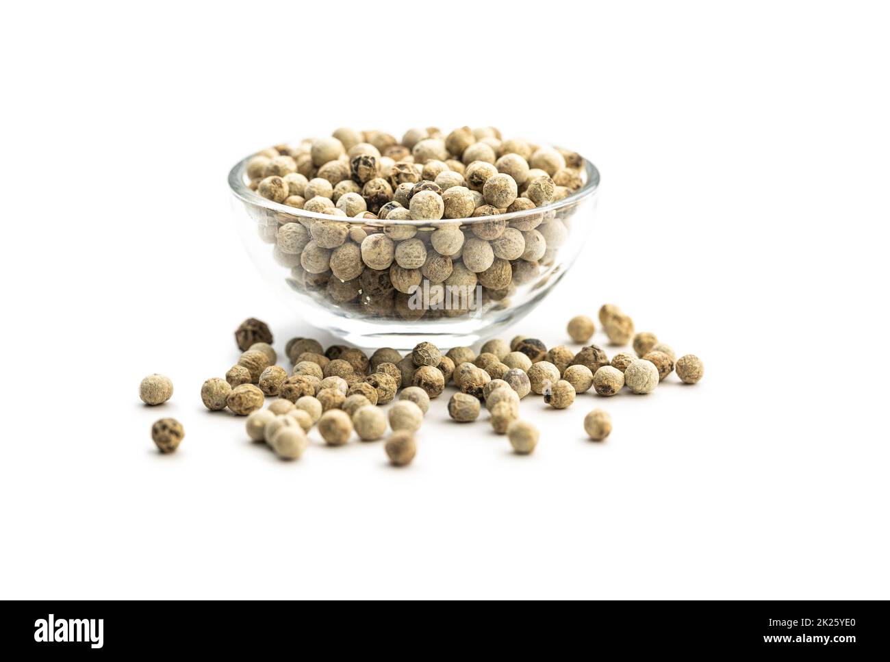 Whole pepper spice. White peppercorn grain in bowl Stock Photo - Alamy